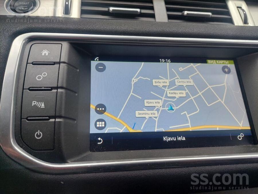 Black Land Rover Range Rover Evoque 2015 in Riga, with an engine capacity of 2.00 L and mileage of 0 thousand km for 16755 €, photo 29 on AUTOMOTO.COM.LV