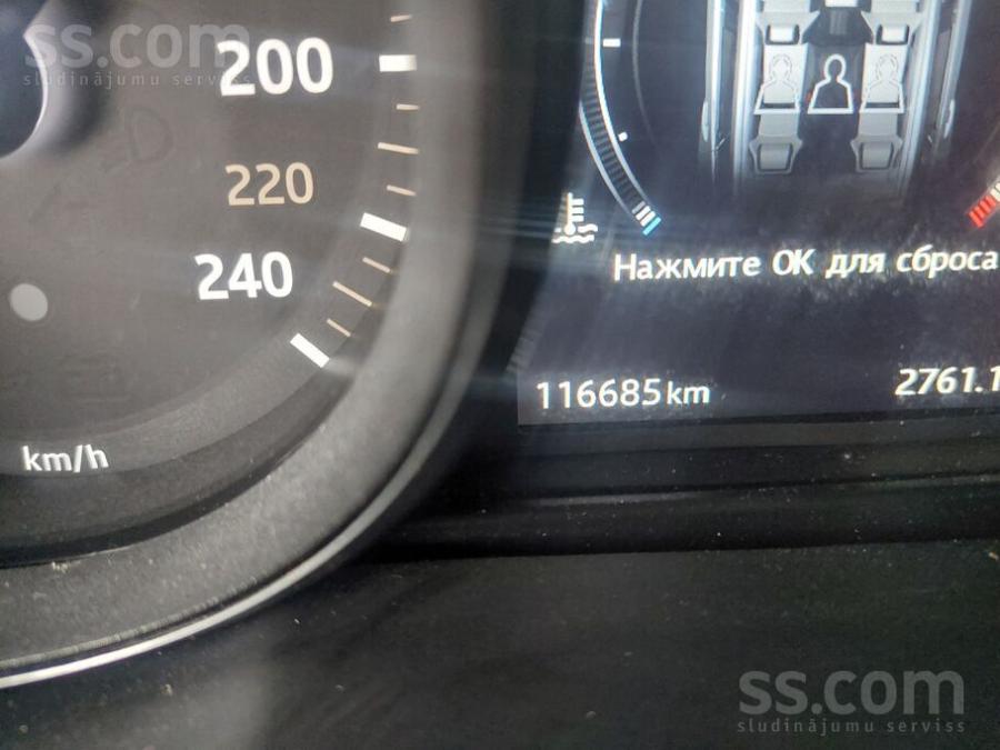 Black Land Rover Range Rover Evoque 2015 in Riga, with an engine capacity of 2.00 L and mileage of 0 thousand km for 16755 €, photo 31 on AUTOMOTO.COM.LV