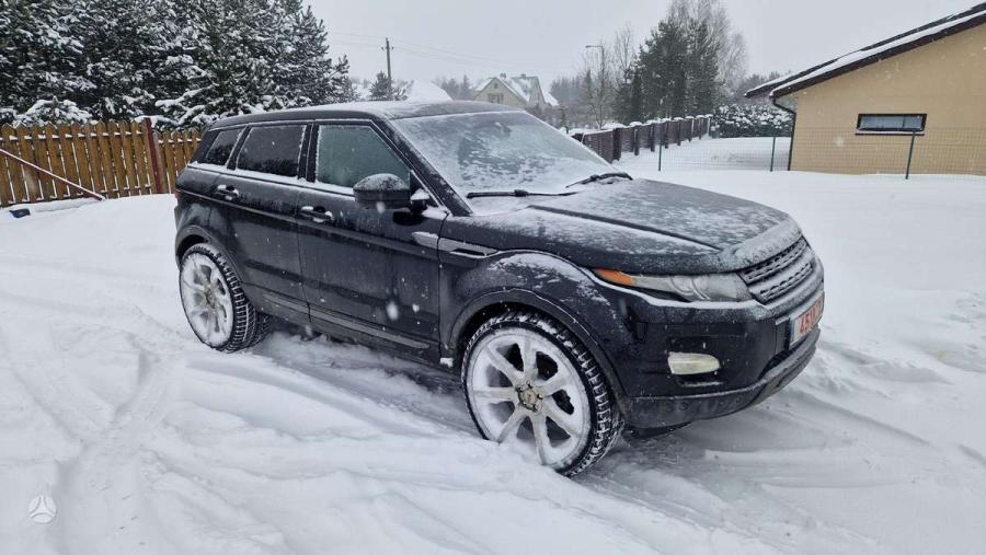 Black Land Rover Range Rover Evoque 2015 in Vilnius, with an engine capacity of 2.00 L and mileage of 202 thousand km for 14900 €, photo 1 on AUTOMOTO.COM.LV