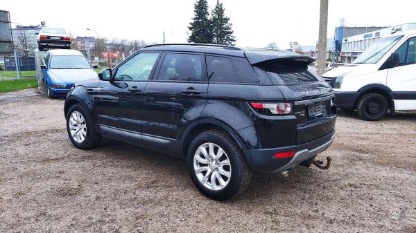 Melns Land Rover Range Rover Evoque 2015 Klaipėda, ar dzinēja tilpumu 2.18 L un nobraukumu 200 tūkst. km par 10500 €, foto 4 vietnē AUTOMOTO.COM.LV