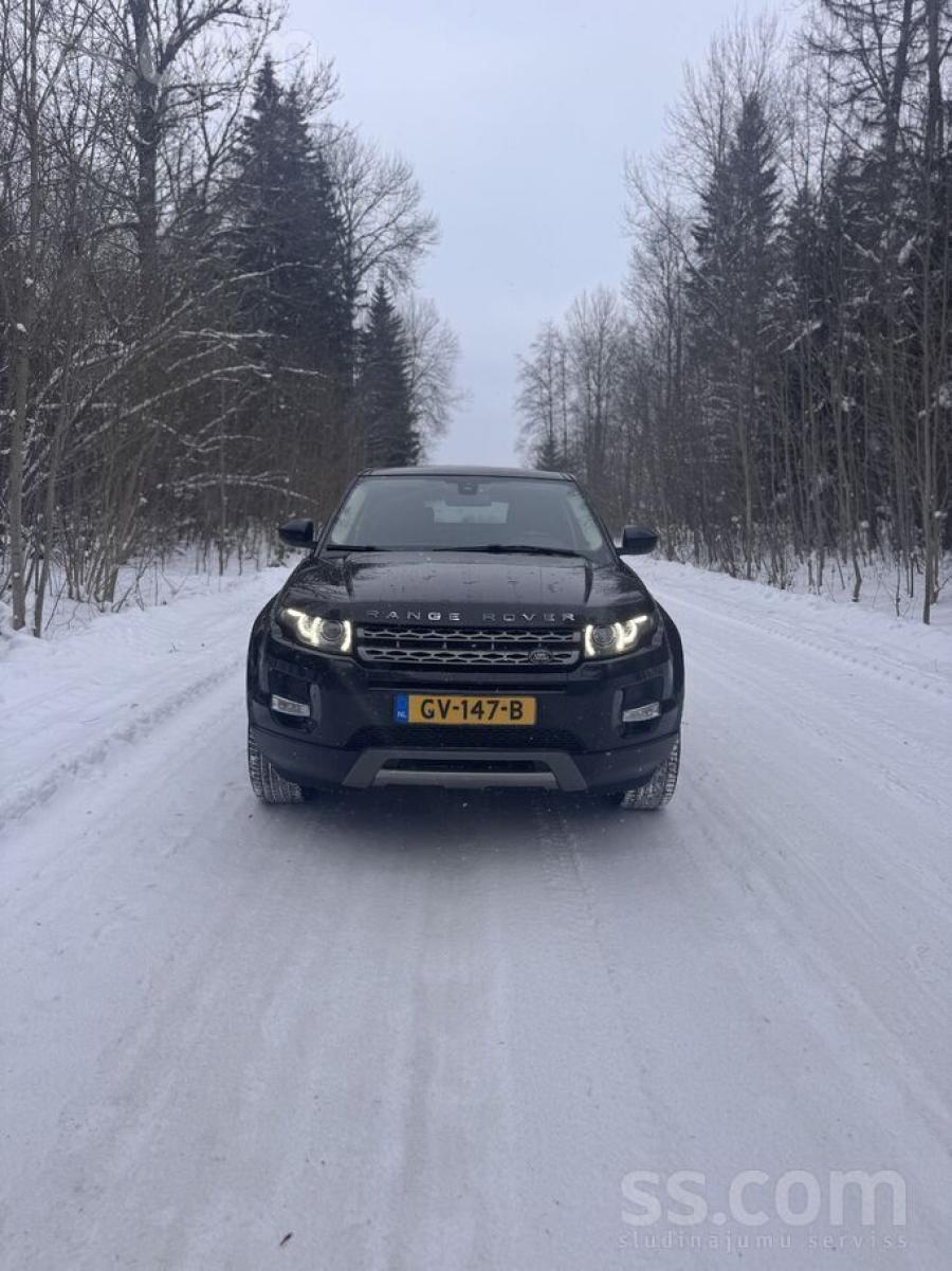 Black Land Rover Range Rover Evoque 2015 in Aluksne, with an engine capacity of 2.20 L and mileage of 272 thousand km for 11500 €, photo 1 on AUTOMOTO.COM.LV