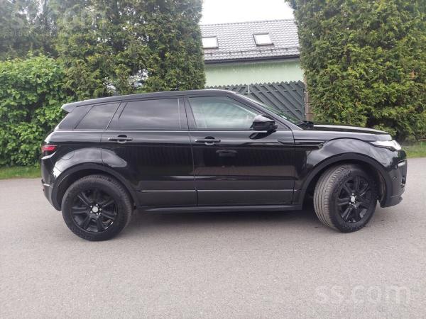 Black Land Rover Range Rover Evoque 2015 in Riga, with an engine capacity of 2.00 L and mileage of 0 thousand km for 16195 €, photo 4 on AUTOMOTO.COM.LV