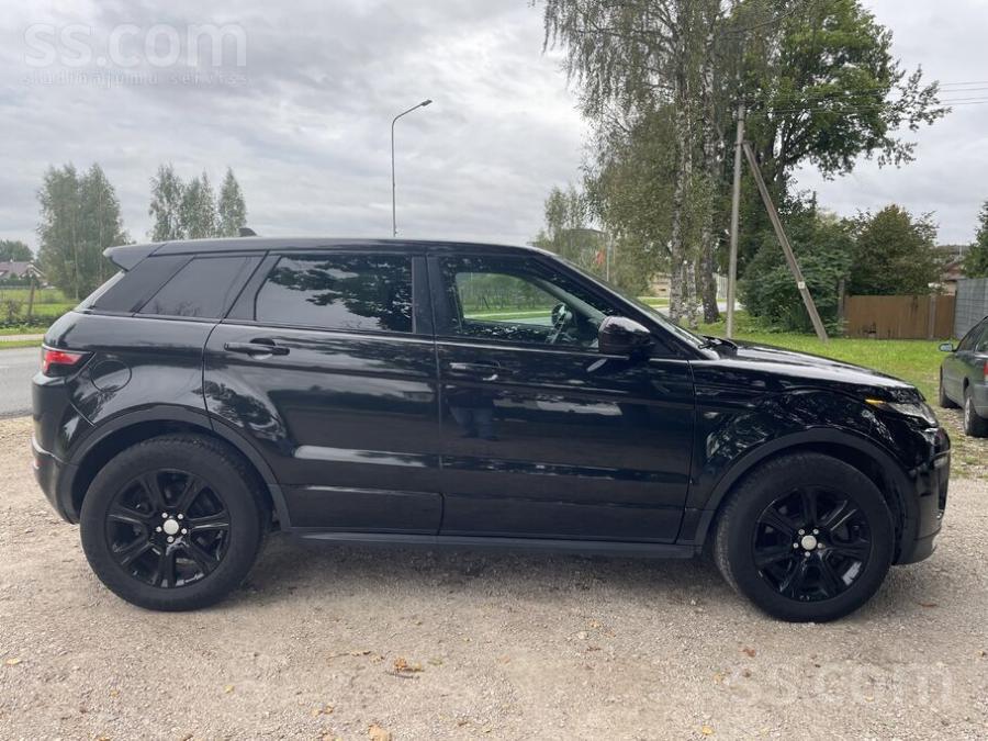 Black Land Rover Range Rover Evoque 2015 in Riga, with an engine capacity of 2.00 L and mileage of 117 thousand km for 16500 €, photo 7 on AUTOMOTO.COM.LV