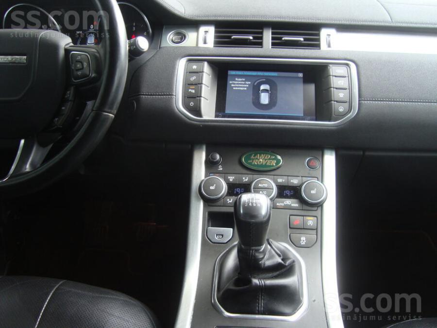 Black Land Rover Range Rover Evoque 2015 in Riga, with an engine capacity of 2.00 L and mileage of 117 thousand km for 16500 €, photo 22 on AUTOMOTO.COM.LV