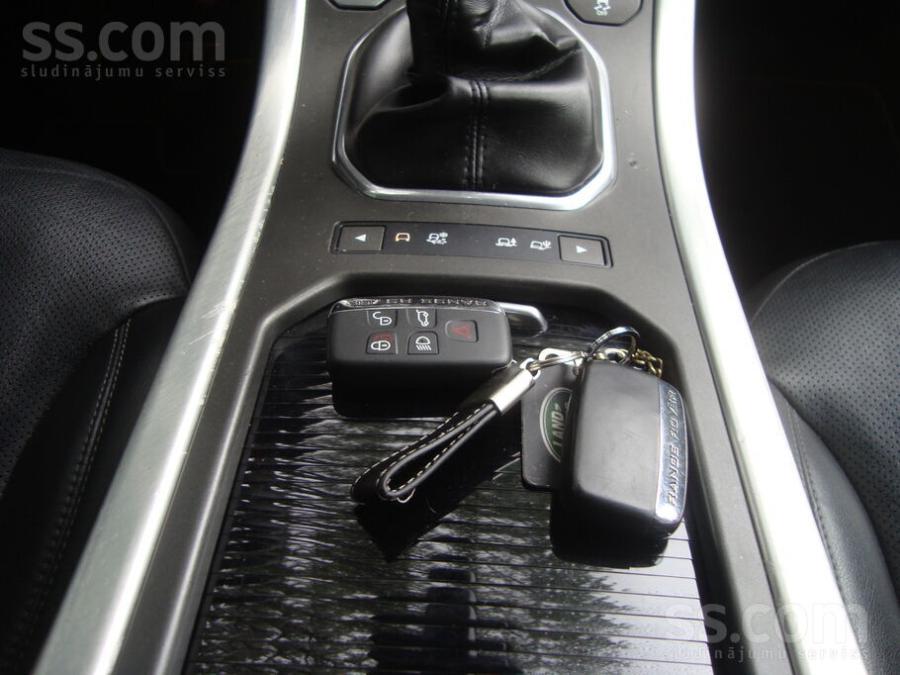 Black Land Rover Range Rover Evoque 2015 in Riga, with an engine capacity of 2.00 L and mileage of 117 thousand km for 16500 €, photo 23 on AUTOMOTO.COM.LV