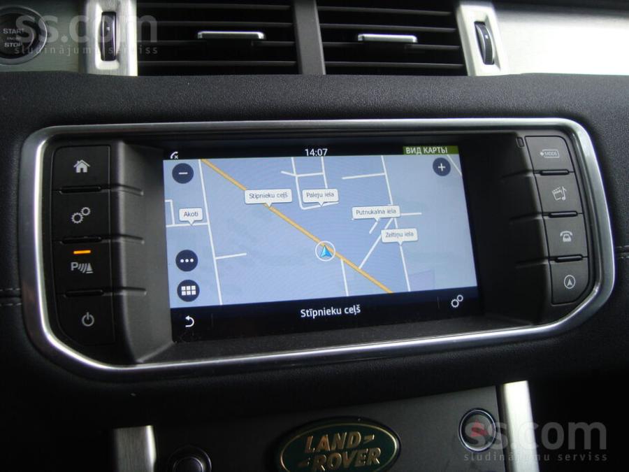 Black Land Rover Range Rover Evoque 2015 in Riga, with an engine capacity of 2.00 L and mileage of 117 thousand km for 16500 €, photo 28 on AUTOMOTO.COM.LV