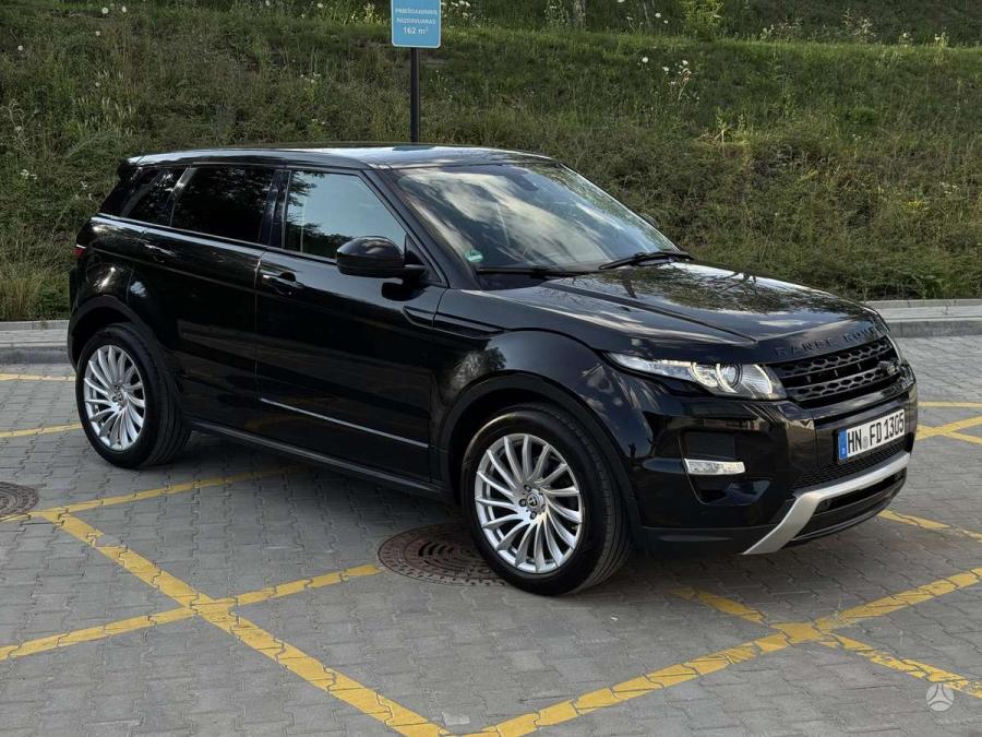 Melns Land Rover Range Rover Evoque 2015 Viļņa, ar dzinēja tilpumu 2.18 L un nobraukumu 230 tūkst. km par 9990 €, foto 4 vietnē AUTOMOTO.COM.LV