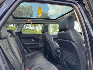 Melns Land Rover Range Rover Evoque 2015 Viļņa, ar dzinēja tilpumu 2.18 L un nobraukumu 230 tūkst. km par 9990 €, foto 15 vietnē AUTOMOTO.COM.LV