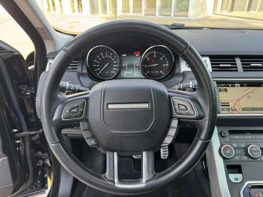 Melns Land Rover Range Rover Evoque 2015 Viļņa, ar dzinēja tilpumu 2.18 L un nobraukumu 230 tūkst. km par 9990 €, foto 17 vietnē AUTOMOTO.COM.LV