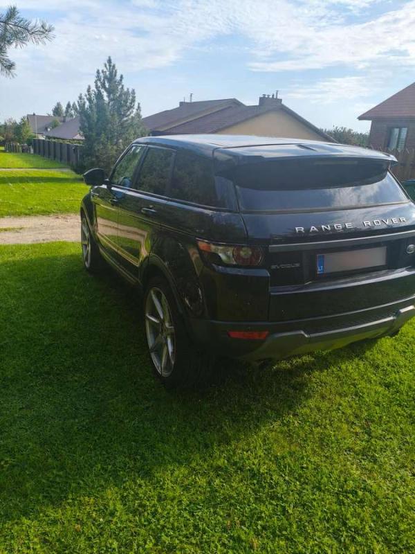 Melns Land Rover Range Rover Evoque 2015 Viļņa, ar dzinēja tilpumu 2.00 L un nobraukumu 200 tūkst. km par 10500 €, foto 2 vietnē AUTOMOTO.COM.LV