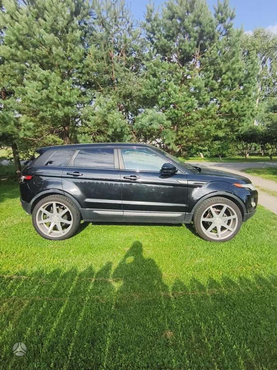 Black Land Rover Range Rover Evoque 2015 in Vilnius, with an engine capacity of 2.00 L and mileage of 200 thousand km for 10500 €, photo 10 on AUTOMOTO.COM.LV