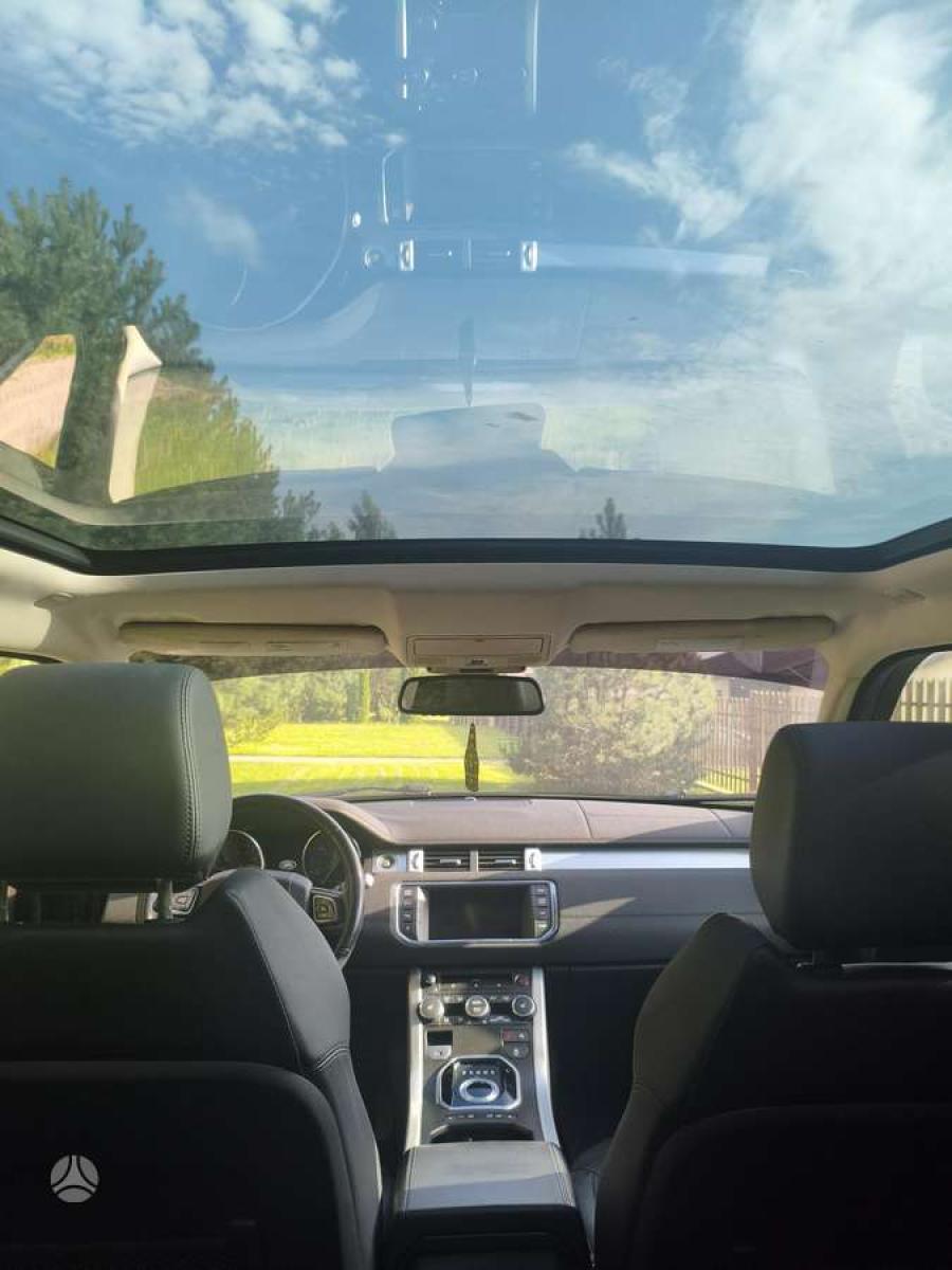Black Land Rover Range Rover Evoque 2015 in Vilnius, with an engine capacity of 2.00 L and mileage of 200 thousand km for 10500 €, photo 11 on AUTOMOTO.COM.LV