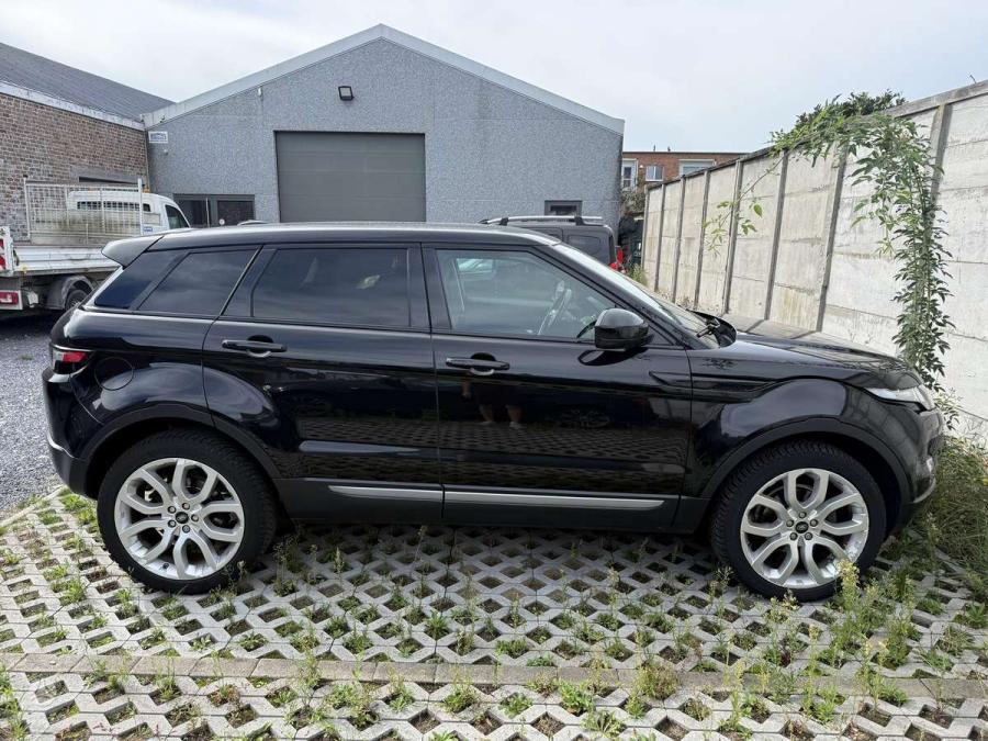 Melns Land Rover Range Rover Evoque 2015 Utena, ar dzinēja tilpumu 2.00 L un nobraukumu 122 tūkst. km par 11500 €, foto 6 vietnē AUTOMOTO.COM.LV