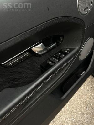 Black Land Rover Range Rover Evoque 2015 in Riga, with an engine capacity of 2.20 L and mileage of 204 thousand km for 13600 €, photo 8 on AUTOMOTO.COM.LV