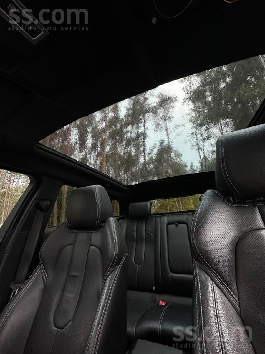 Black Land Rover Range Rover Evoque 2015 in Riga, with an engine capacity of 2.20 L and mileage of 204 thousand km for 13600 €, photo 12 on AUTOMOTO.COM.LV