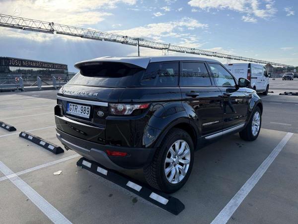 Land Rover Range Rover Evoque 2015 in Kaunas on AUTOMOTO.COM.LV Black Land Rover Range Rover Evoque 2015 in Kaunas, with an engine capacity of 2.18 L and mileage of 152 thousand km for 10000 β¬, photo 4 on AUTOMOTO.COM.LV