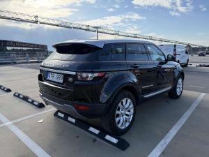 Melns Land Rover Range Rover Evoque 2015 Kauņa, ar dzinēja tilpumu 2.18 L un nobraukumu 152 tūkst. km par 10000 €, foto 4 vietnē AUTOMOTO.COM.LV