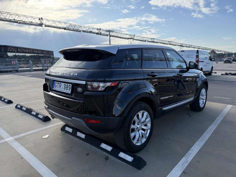 Melns Land Rover Range Rover Evoque 2015 Kauņa, ar dzinēja tilpumu 2.18 L un nobraukumu 152 tūkst. km par 10000 €, foto 4 vietnē AUTOMOTO.COM.LV