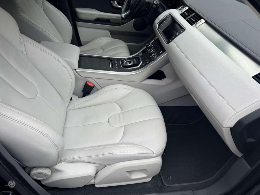 Melns Land Rover Range Rover Evoque 2015 Kauņa, ar dzinēja tilpumu 2.18 L un nobraukumu 152 tūkst. km par 10000 €, foto 13 vietnē AUTOMOTO.COM.LV