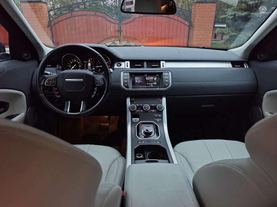 Melns Land Rover Range Rover Evoque 2016 Šauļi, ar dzinēja tilpumu 2.00 L un nobraukumu 196 tūkst. km par 11250 €, foto 11 vietnē AUTOMOTO.COM.LV