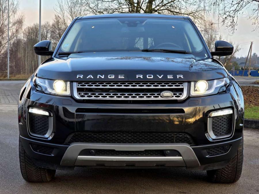 Melns Land Rover Range Rover Evoque 2016 Tauragė, ar dzinēja tilpumu 2.00 L un nobraukumu 118 tūkst. km par 9400 €, foto 2 vietnē AUTOMOTO.COM.LV