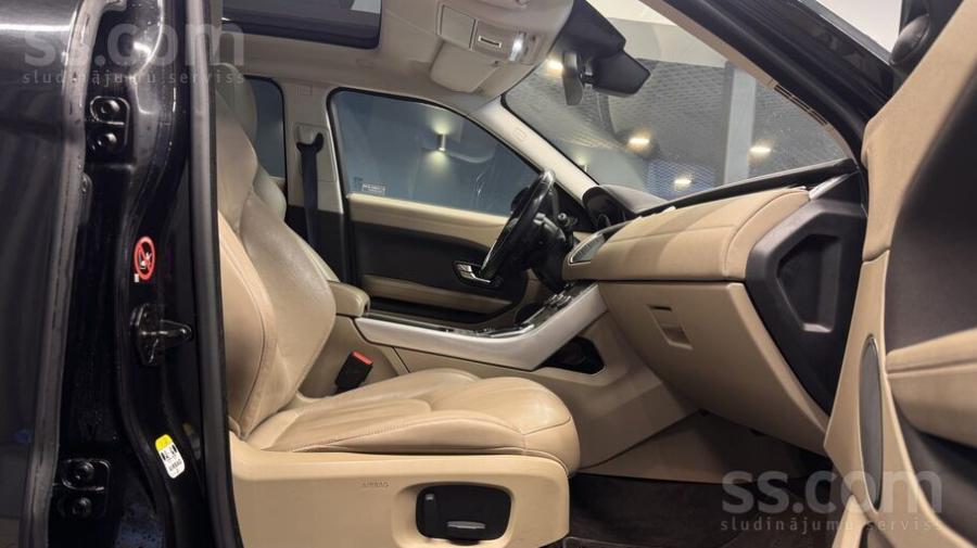 Black Land Rover Range Rover Evoque 2016 in Riga, with an engine capacity of 2.00 L and mileage of 88 thousand km for 13990 €, photo 10 on AUTOMOTO.COM.LV