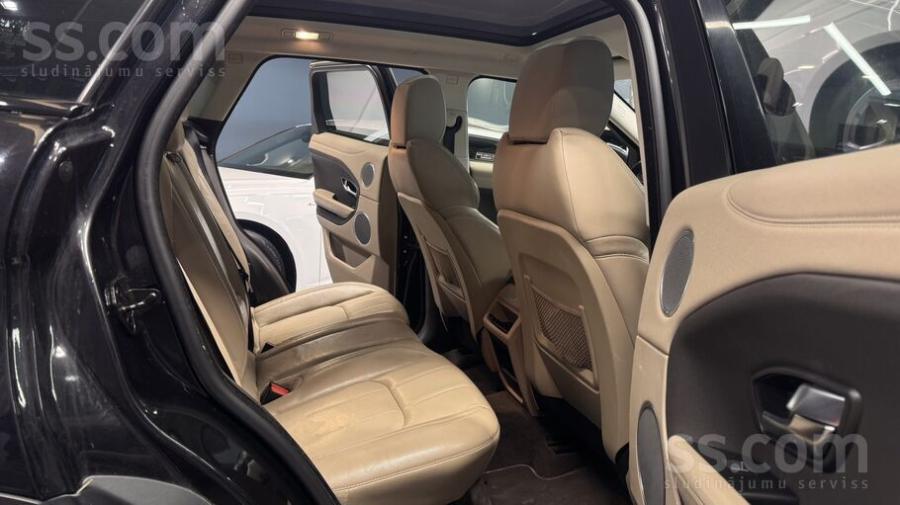 Black Land Rover Range Rover Evoque 2016 in Riga, with an engine capacity of 2.00 L and mileage of 88 thousand km for 13990 €, photo 12 on AUTOMOTO.COM.LV