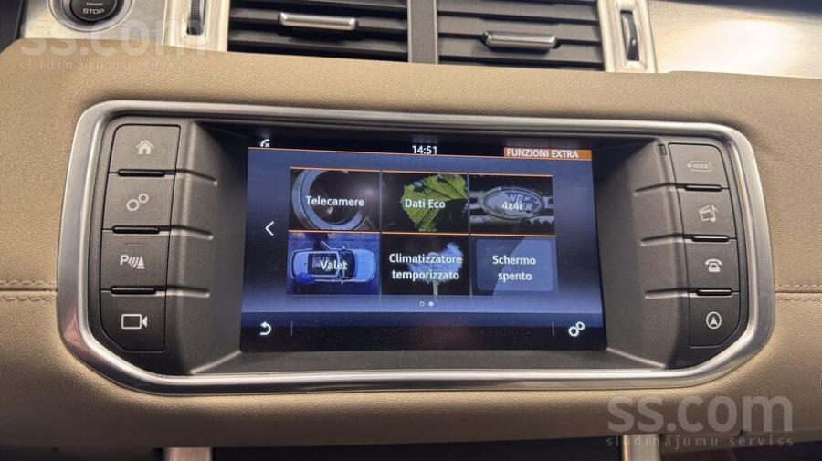 Black Land Rover Range Rover Evoque 2016 in Riga, with an engine capacity of 2.00 L and mileage of 88 thousand km for 13990 €, photo 18 on AUTOMOTO.COM.LV
