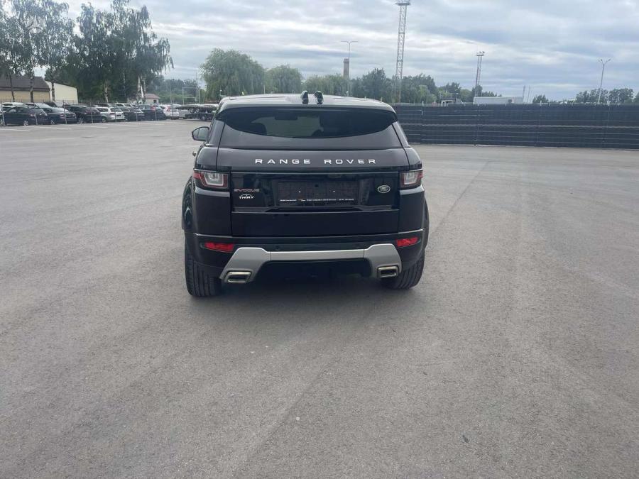 Black Land Rover Range Rover Evoque 2016 in Marijampole, with an engine capacity of 2.00 L and mileage of 142 thousand km for 12600 €, photo 9 on AUTOMOTO.COM.LV