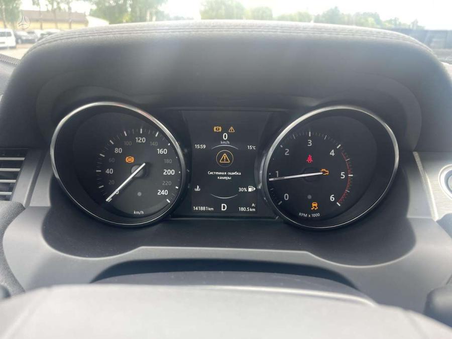 Black Land Rover Range Rover Evoque 2016 in Marijampole, with an engine capacity of 2.00 L and mileage of 142 thousand km for 12600 €, photo 12 on AUTOMOTO.COM.LV