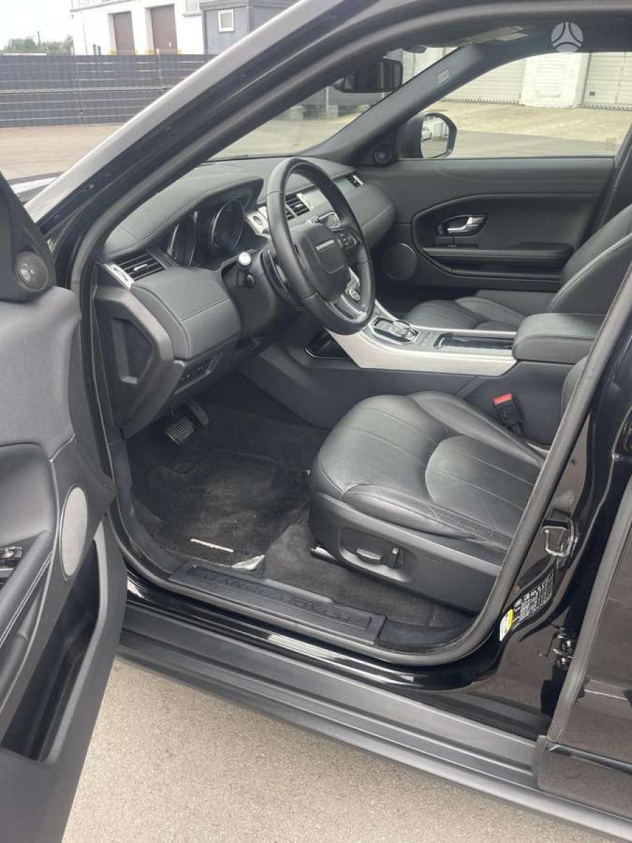 Black Land Rover Range Rover Evoque 2016 in Marijampole, with an engine capacity of 2.00 L and mileage of 142 thousand km for 12600 €, photo 13 on AUTOMOTO.COM.LV