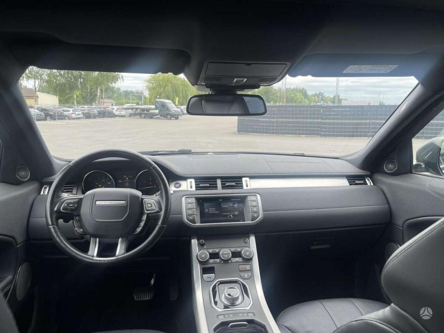 Black Land Rover Range Rover Evoque 2016 in Marijampole, with an engine capacity of 2.00 L and mileage of 142 thousand km for 12600 €, photo 14 on AUTOMOTO.COM.LV