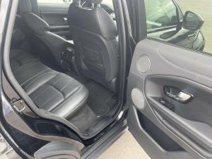 Black Land Rover Range Rover Evoque 2016 in Marijampole, with an engine capacity of 2.00 L and mileage of 142 thousand km for 12600 €, photo 17 on AUTOMOTO.COM.LV