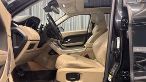 Black Land Rover Range Rover Evoque 2016 in Riga, with an engine capacity of 2.00 L and mileage of 88 thousand km for 13990 €, photo 7 on AUTOMOTO.COM.LV