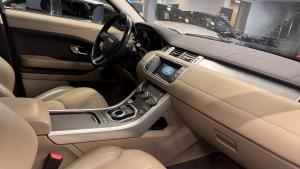 Black Land Rover Range Rover Evoque 2016 in Riga, with an engine capacity of 2.00 L and mileage of 88 thousand km for 13990 €, photo 10 on AUTOMOTO.COM.LV