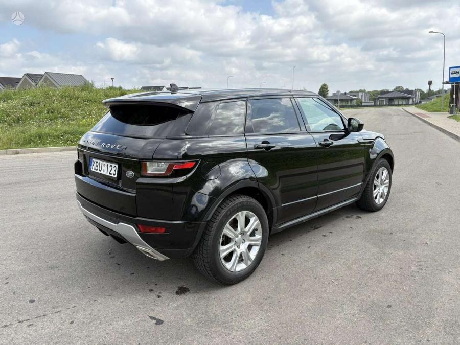 Black Land Rover Range Rover Evoque 2016 in Kaunas, with an engine capacity of 2.00 L and mileage of 201 thousand km for 11900 €, photo 4 on AUTOMOTO.COM.LV