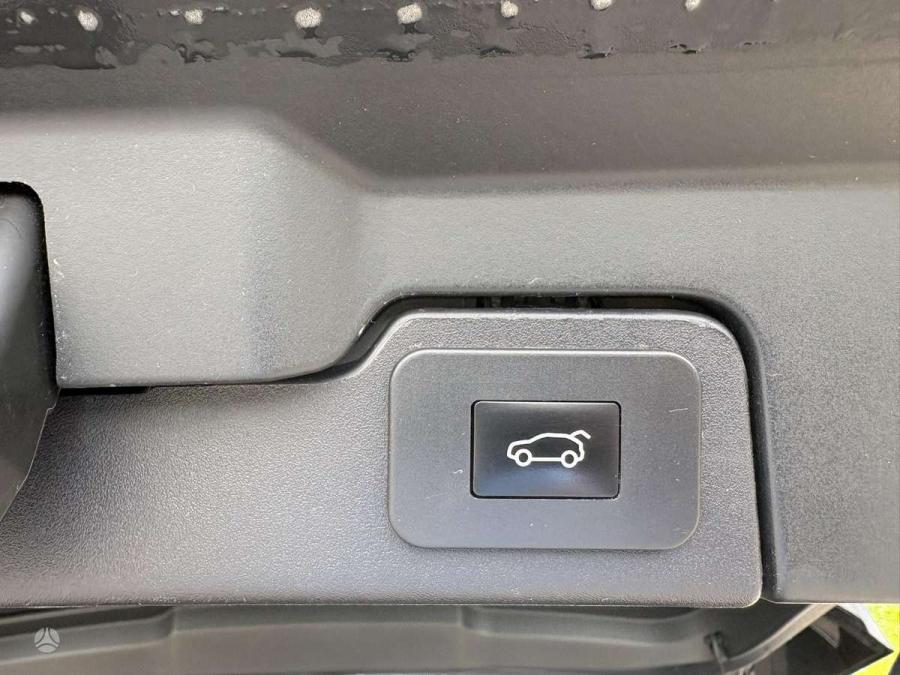 Black Land Rover Range Rover Evoque 2016 in Kaunas, with an engine capacity of 2.00 L and mileage of 201 thousand km for 11900 €, photo 7 on AUTOMOTO.COM.LV