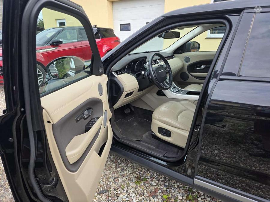 Black Land Rover Range Rover Evoque 2016 in Kaunas, with an engine capacity of 2.00 L and mileage of 165 thousand km for 12500 €, photo 7 on AUTOMOTO.COM.LV