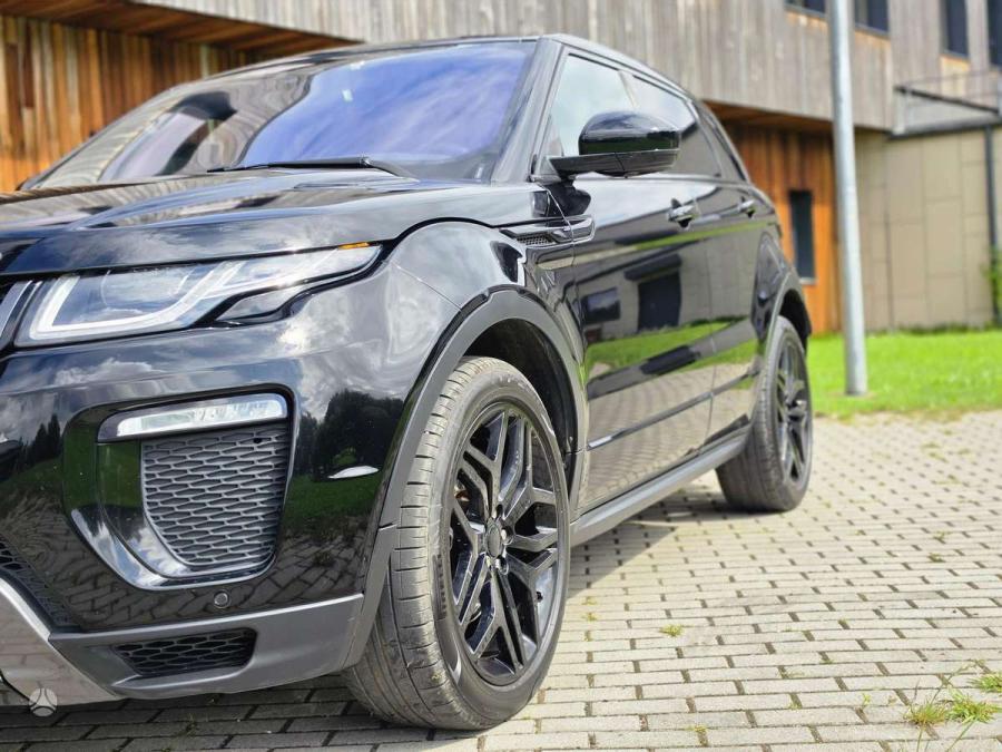 Melns Land Rover Range Rover Evoque 2016 Tauragė, ar dzinēja tilpumu 2.00 L un nobraukumu 185 tūkst. km par 10900 €, foto 6 vietnē AUTOMOTO.COM.LV