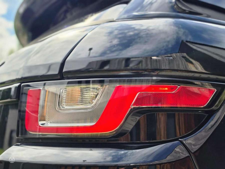 Melns Land Rover Range Rover Evoque 2016 Tauragė, ar dzinēja tilpumu 2.00 L un nobraukumu 185 tūkst. km par 10900 €, foto 17 vietnē AUTOMOTO.COM.LV