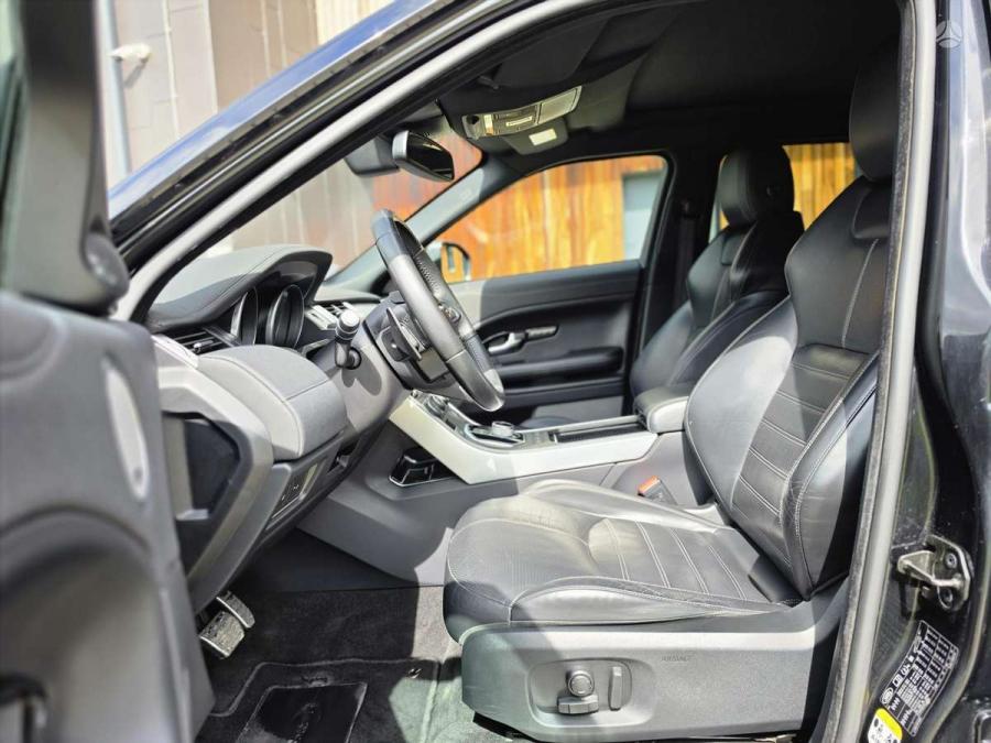Melns Land Rover Range Rover Evoque 2016 Tauragė, ar dzinēja tilpumu 2.00 L un nobraukumu 185 tūkst. km par 10900 €, foto 22 vietnē AUTOMOTO.COM.LV