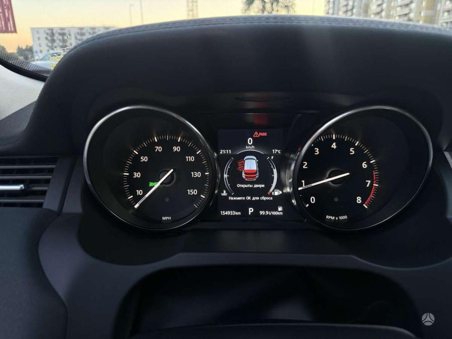 Black Land Rover Range Rover Evoque 2016 in Vilnius, with an engine capacity of 2.00 L and mileage of 155 thousand km for 14800 €, photo 12 on AUTOMOTO.COM.LV