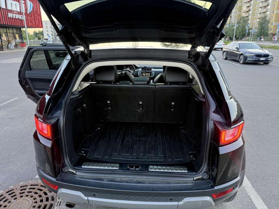 Black Land Rover Range Rover Evoque 2016 in Vilnius, with an engine capacity of 2.00 L and mileage of 155 thousand km for 14800 €, photo 14 on AUTOMOTO.COM.LV