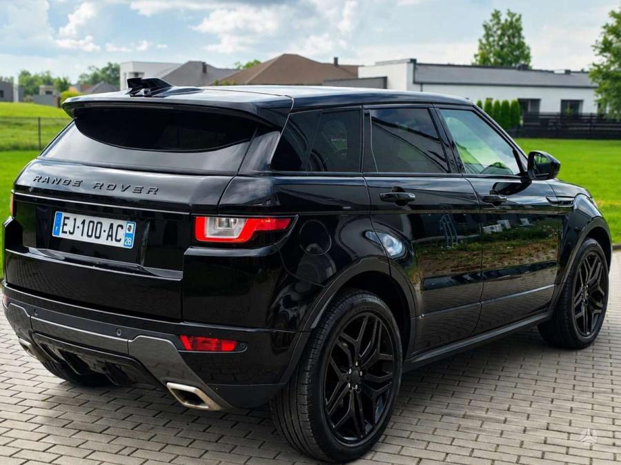 Black Land Rover Range Rover Evoque 2016 in Taurage, with an engine capacity of 2.00 L and mileage of 185 thousand km for 10800 €, photo 8 on AUTOMOTO.COM.LV