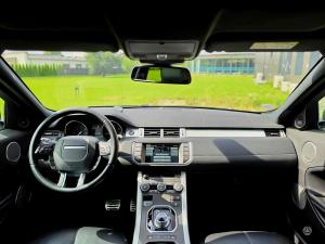 Black Land Rover Range Rover Evoque 2016 in Taurage, with an engine capacity of 2.00 L and mileage of 185 thousand km for 10800 €, photo 18 on AUTOMOTO.COM.LV