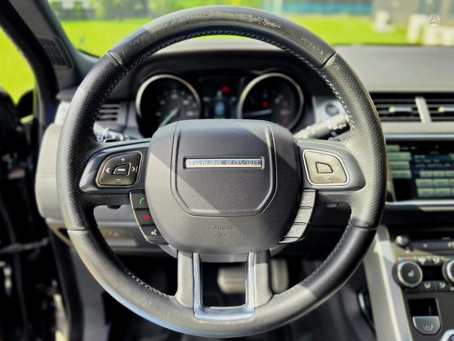 Black Land Rover Range Rover Evoque 2016 in Taurage, with an engine capacity of 2.00 L and mileage of 185 thousand km for 10800 €, photo 22 on AUTOMOTO.COM.LV