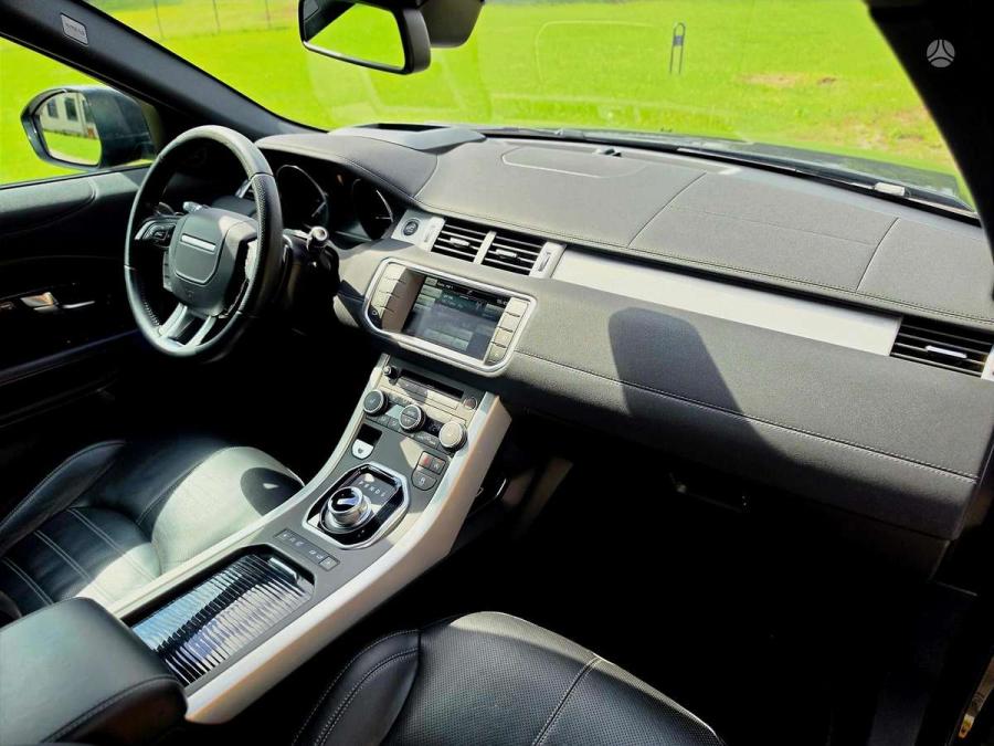 Black Land Rover Range Rover Evoque 2016 in Taurage, with an engine capacity of 2.00 L and mileage of 185 thousand km for 10800 €, photo 25 on AUTOMOTO.COM.LV