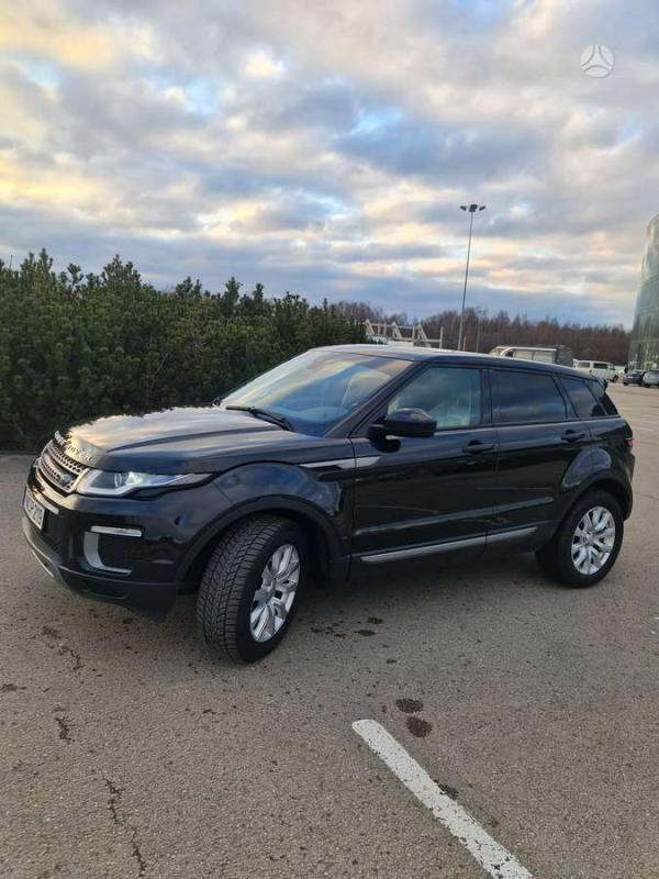 Black Land Rover Range Rover Evoque 2016 in Siauliai, with an engine capacity of 2.00 L and mileage of 160 thousand km for 10850 €, photo 2 on AUTOMOTO.COM.LV