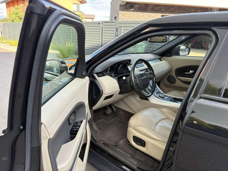 Black Land Rover Range Rover Evoque 2016 in Kaunas, with an engine capacity of 2.00 L and mileage of 200 thousand km for 9999 €, photo 7 on AUTOMOTO.COM.LV
