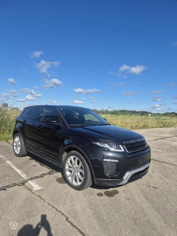 Black Land Rover Range Rover Evoque 2016 in Panevezys, with an engine capacity of 2.00 L and mileage of 148 thousand km for 8300 €, photo 6 on AUTOMOTO.COM.LV